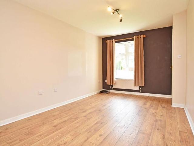 2 bedroom semi detached house to rent