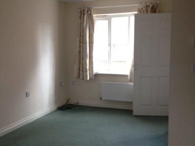 2 bedroom semi detached house to rent