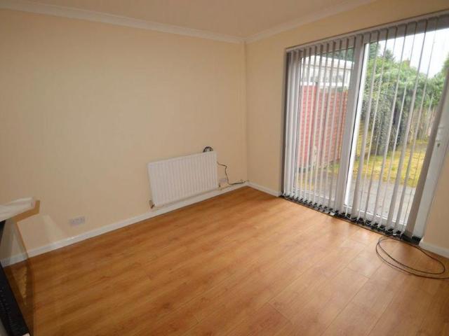 2 bedroom semi detached house to rent