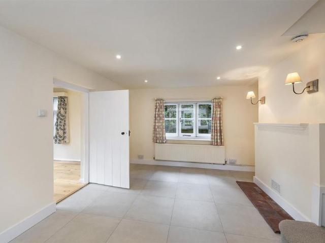 2 bedroom semi detached house to rent