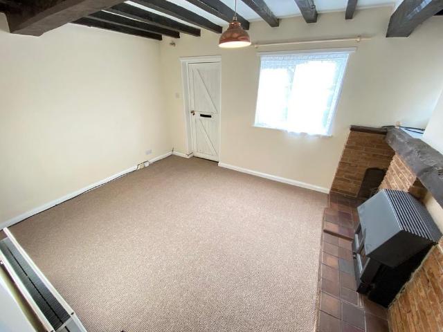 2 bedroom semi detached house to rent