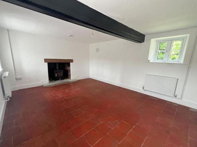 2 bedroom semi detached house to rent