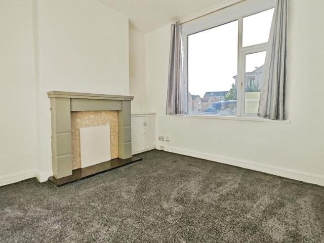 2 bedroom semi detached house to rent
