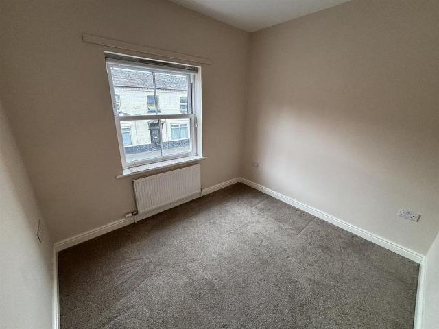 2 bedroom semi detached house to rent