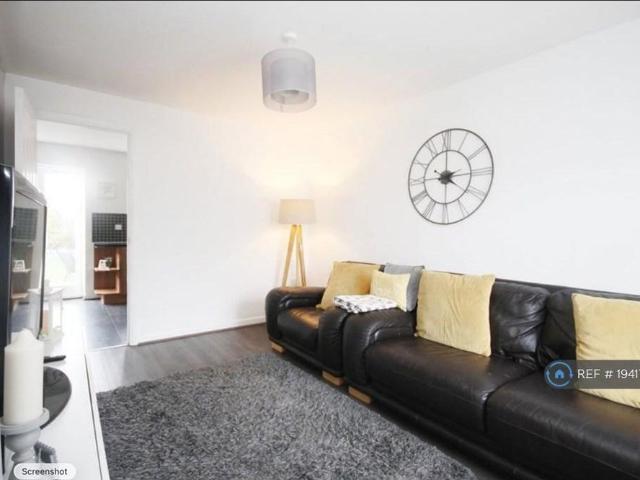 2 bedroom semi detached house to rent