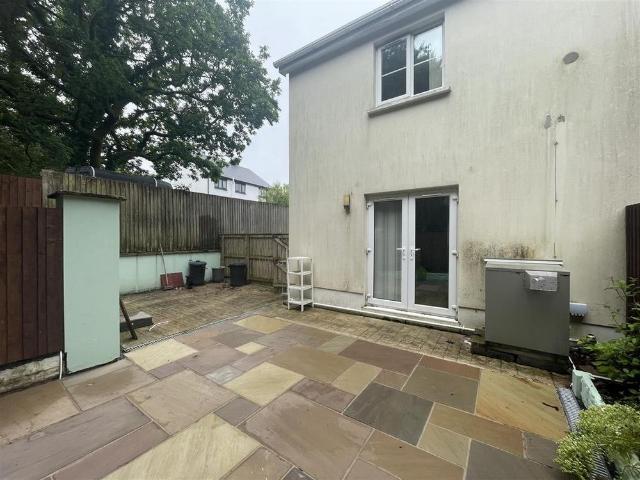 2 bedroom semi detached house to rent