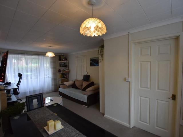 2 bedroom semi detached house to rent