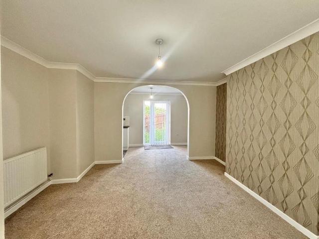 2 bedroom semi detached house to rent