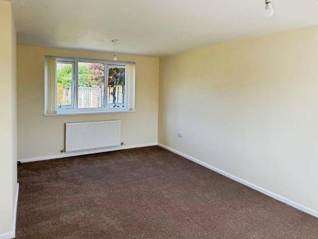 2 bedroom semi detached house to rent