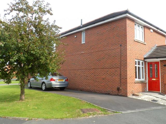 2 bedroom semi detached house to rent