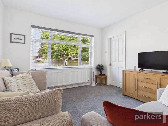 2 bedroom semi detached house to rent