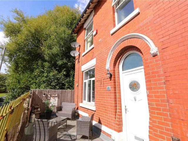 2 bedroom semi detached house to rent