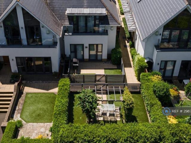 2 bedroom semi detached house to rent