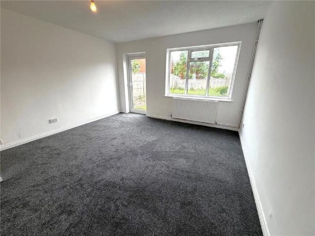 2 bedroom semi detached house to rent