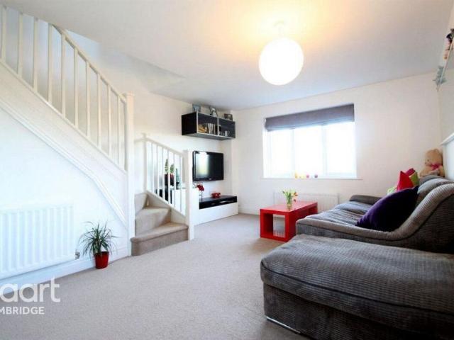 2 bedroom semi detached house to rent
