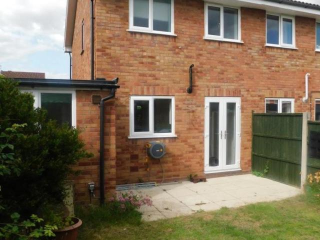 2 bedroom semi detached house to rent
