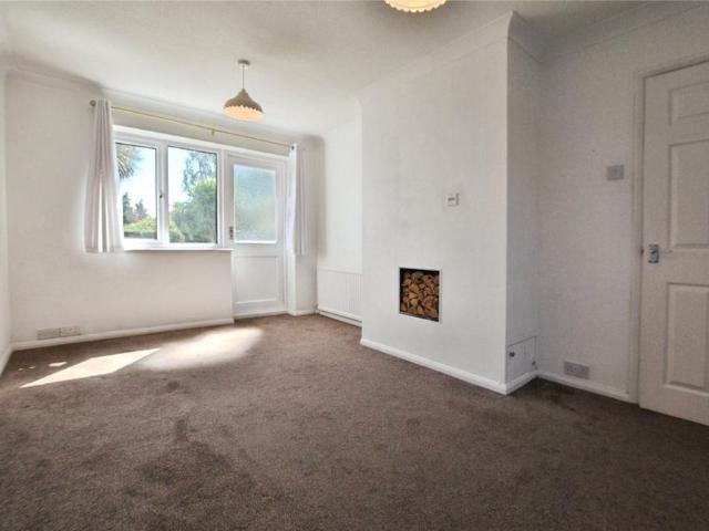 2 bedroom semi detached house to rent