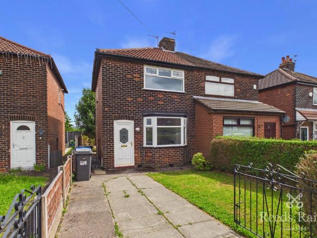 2 bedroom semi detached house to rent