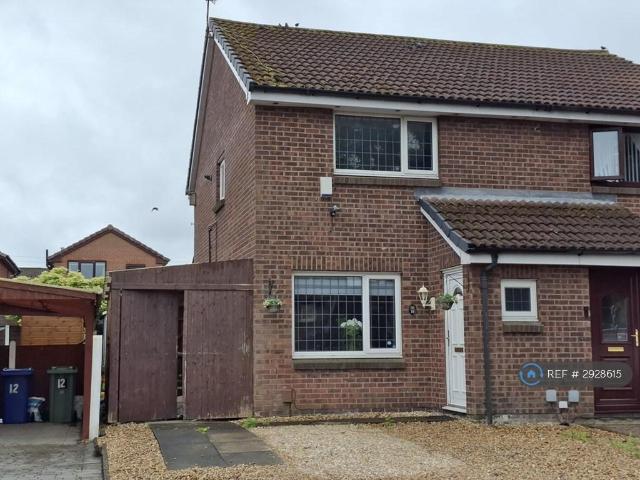 2 bedroom semi detached house to rent