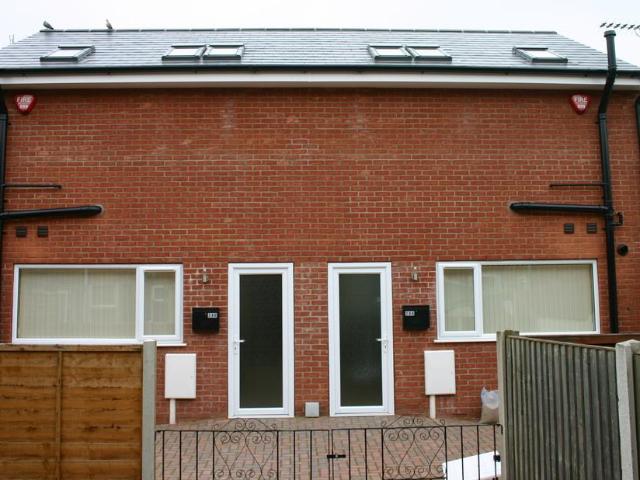2 bedroom semi detached house to rent