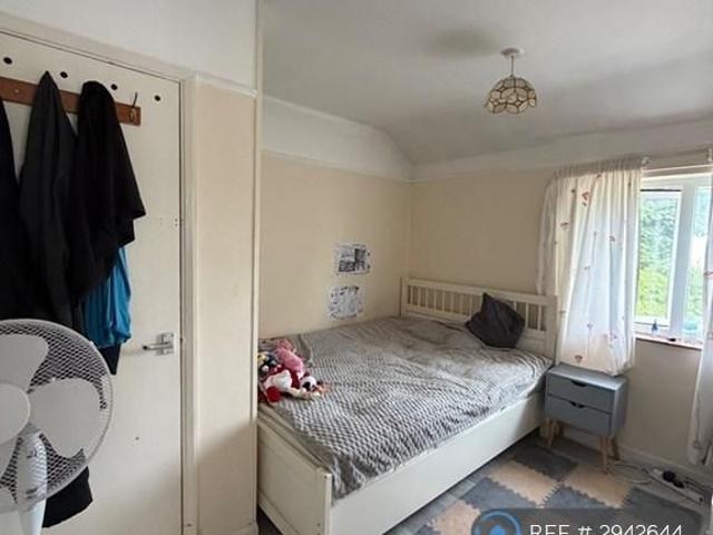 2 bedroom semi detached house to rent