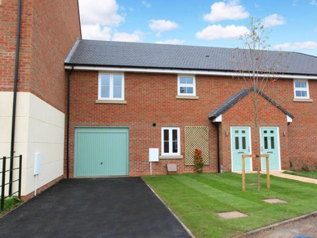 2 bedroom semi detached house to rent