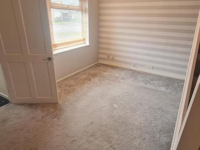2 bedroom semi detached house to rent