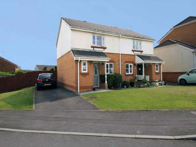 2 bedroom semi detached house to rent