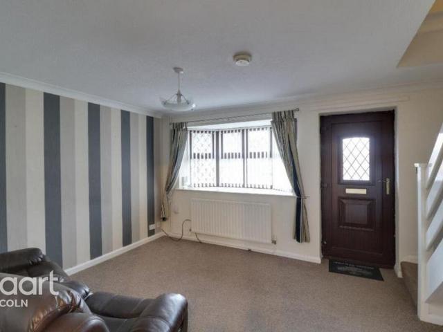 2 bedroom semi detached house to rent