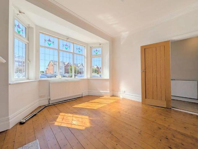 2 bedroom semi detached house to rent