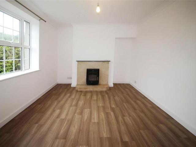 2 bedroom semi detached house to rent