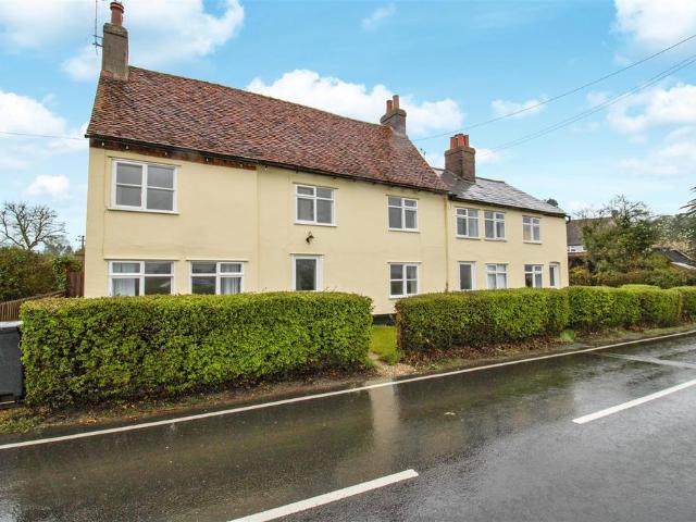 2 bedroom semi detached house to rent