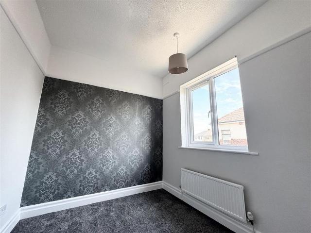 2 bedroom semi detached house to rent