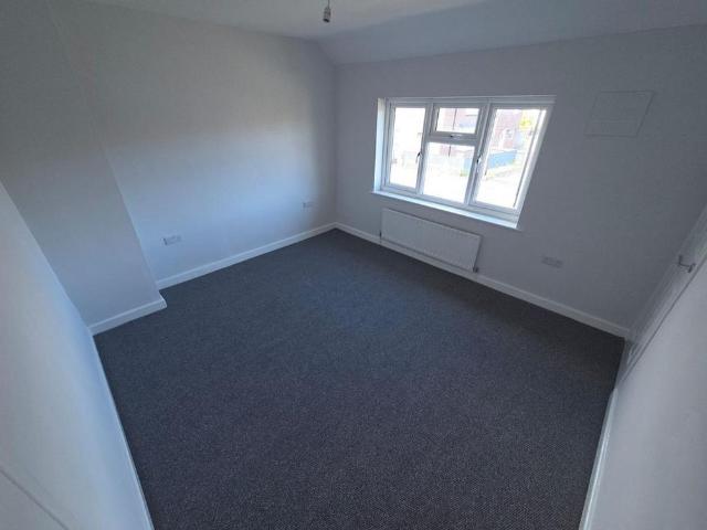 2 bedroom semi detached house to rent