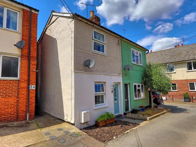 2 bedroom semi detached house to rent