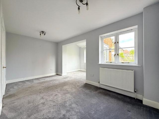 2 bedroom semi detached house to rent