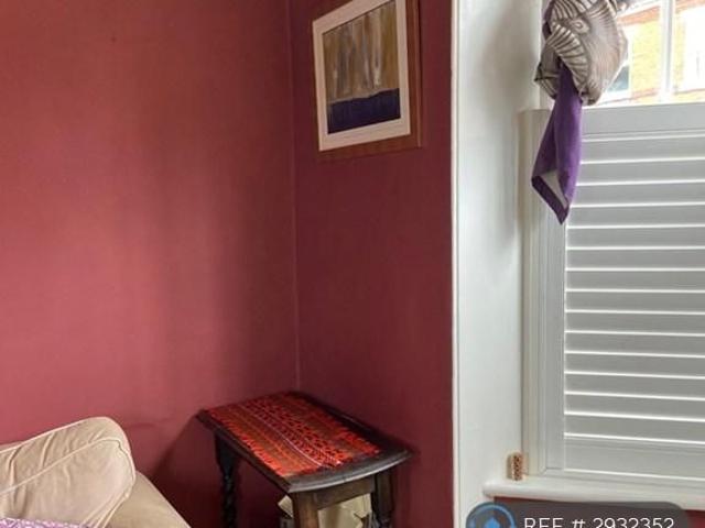 2 bedroom semi detached house to rent