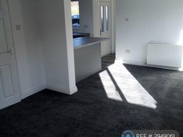 2 bedroom semi detached house to rent