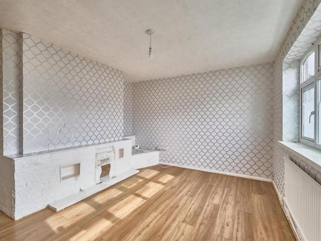 2 bedroom semi detached house to rent