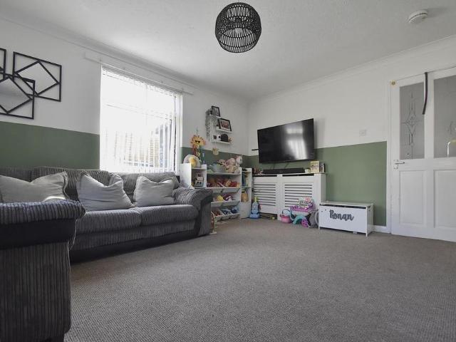 2 bedroom semi detached house to rent