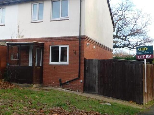 2 bedroom semi detached house to rent