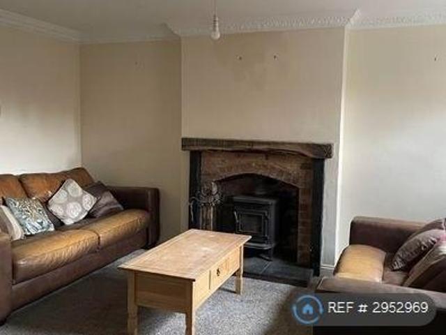 2 bedroom semi detached house to rent