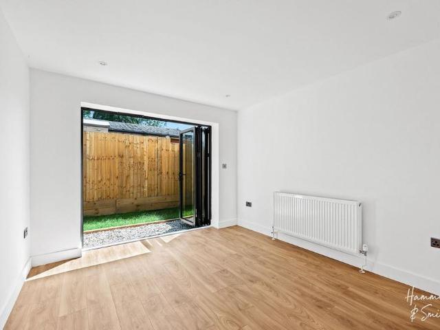 2 bedroom semi detached house to rent