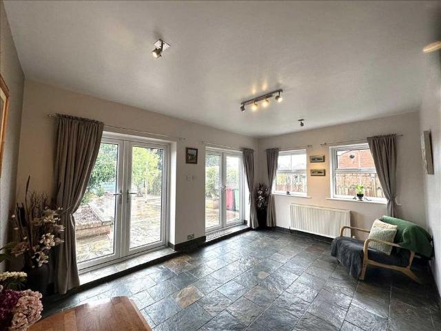 2 bedroom semi detached house to rent