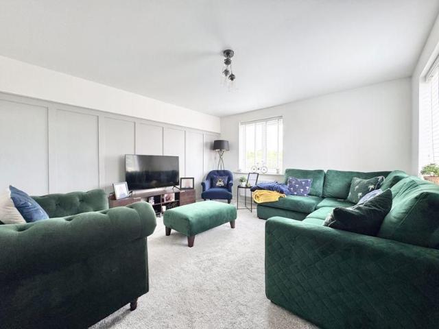 2 bedroom semi detached house to rent