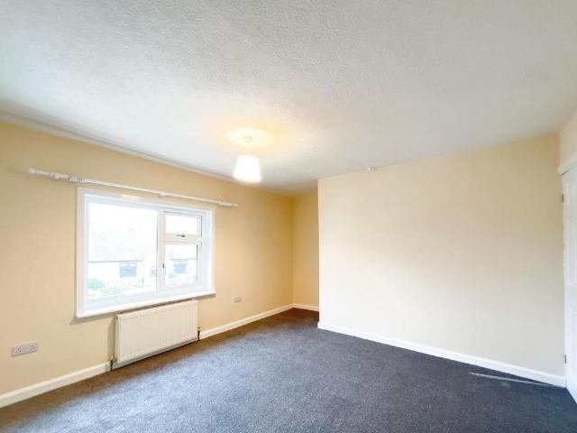 2 bedroom semi detached house to rent