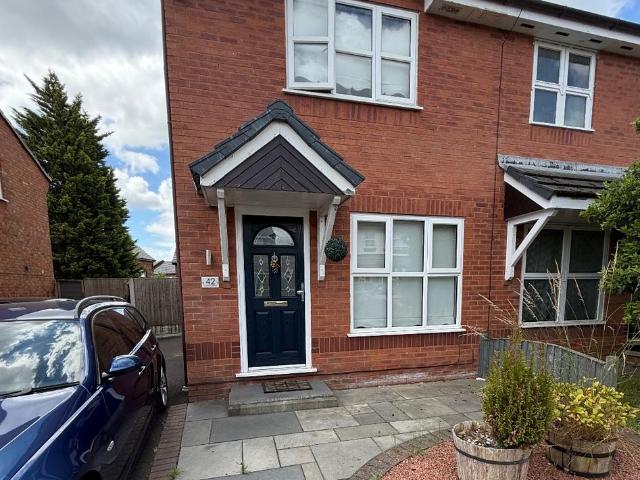 2 bedroom semi detached house to rent
