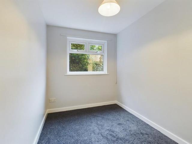 2 bedroom semi detached house to rent