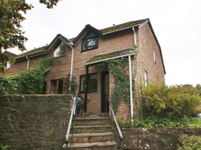 2 bedroom semi detached house to rent