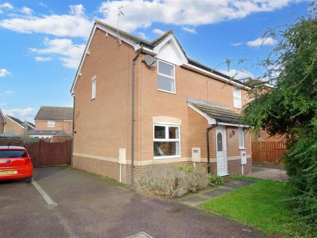 2 bedroom semi detached house to rent